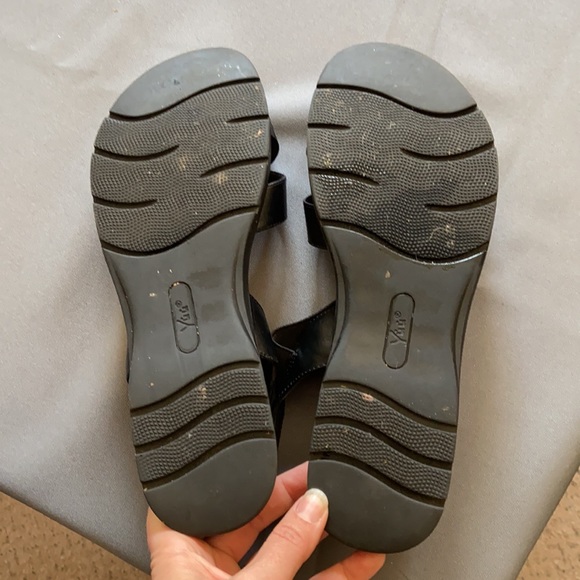 Yuu | Shoes | Yuu Sandals | Poshmark